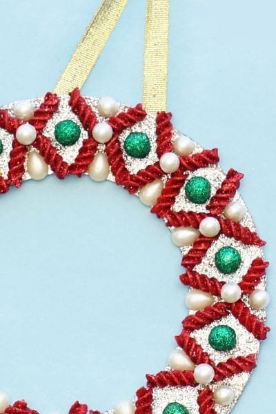 How To Make Easy Christmas Wreath Using Pasta? – CraftEnrich